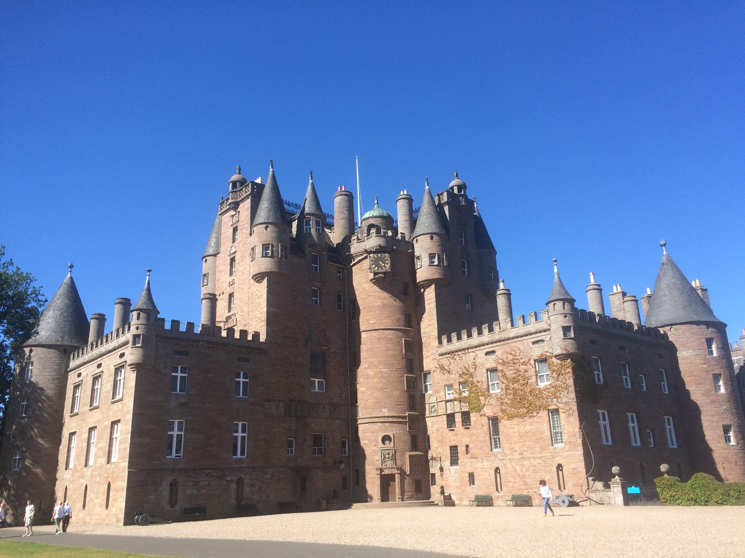 Glamis Castle Tour – Starfish Travel