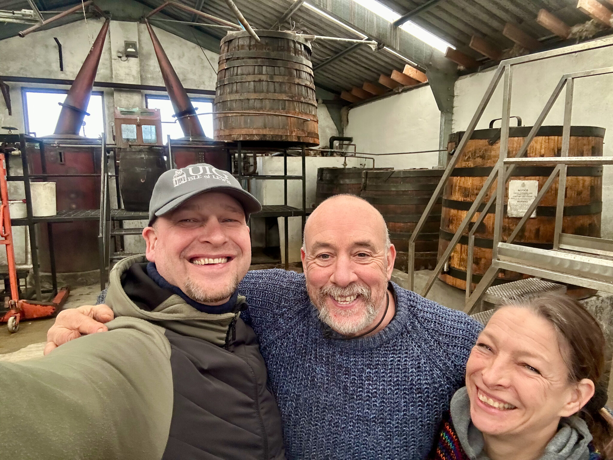 Visiting Abhainn Dearg Distillery, Isle of Lewis – Starfish Travel